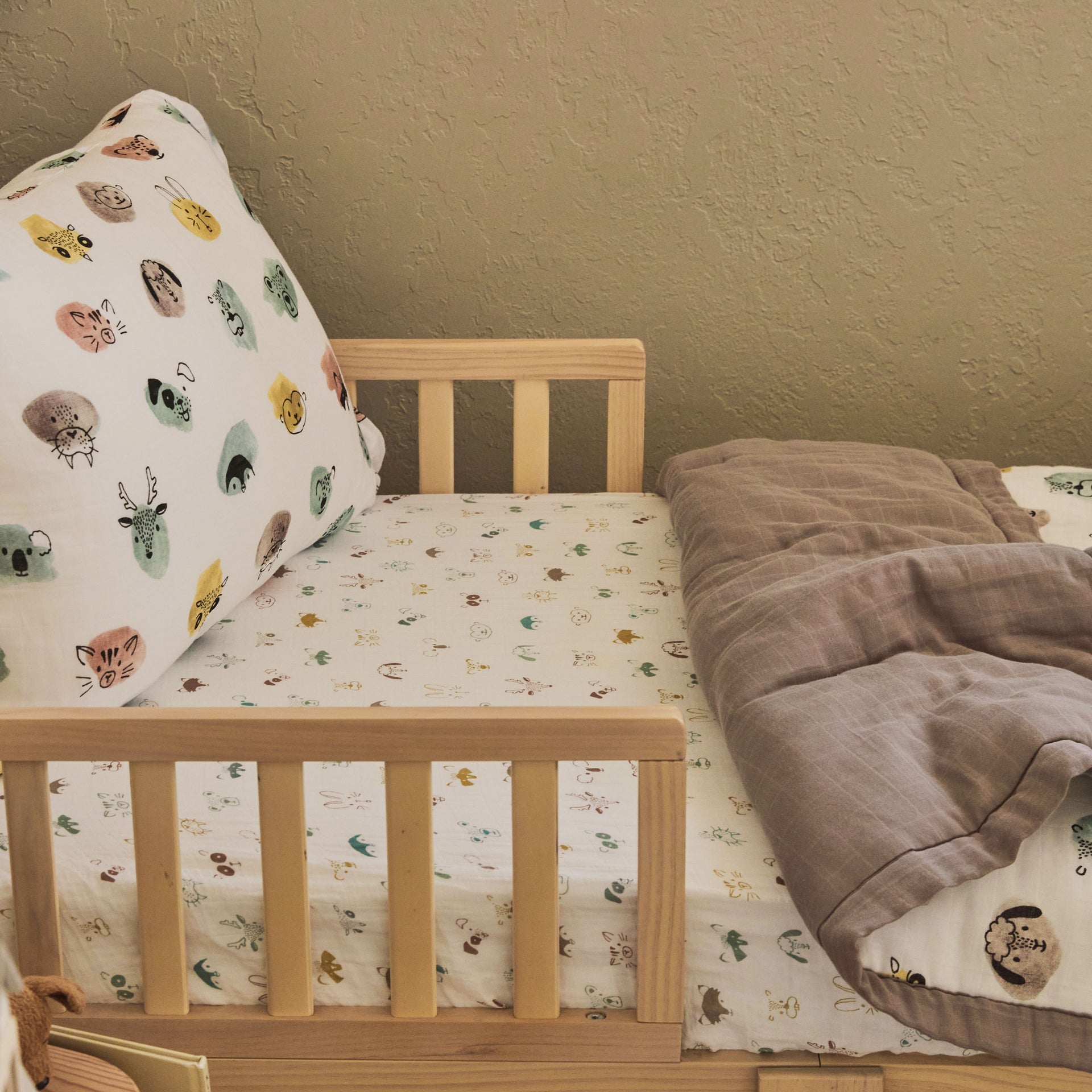 Cotton Muslin Toddler Bedding 3 Piece Set - Watercolor Critters ...